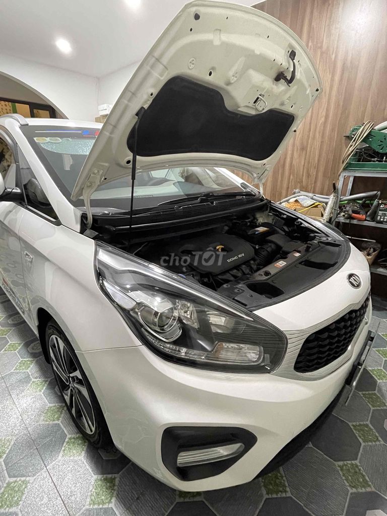 Kia Rondo 2018 Trắng 61.898 km - 129883398