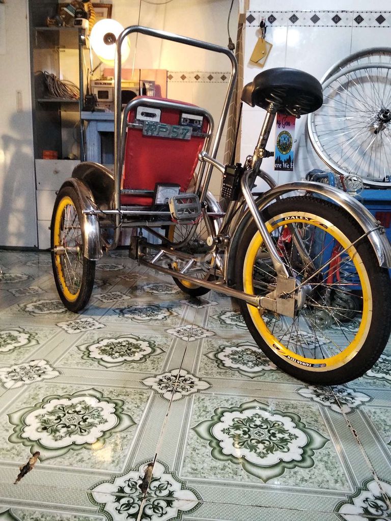 Xe xích lô Bạc Đỏ Vàng Đã qua sử dụng - 129889281