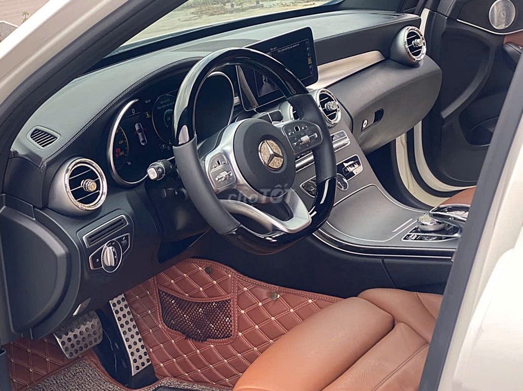 Mercedes Benz Class C300 AMG 2021 Trắng - 129968637