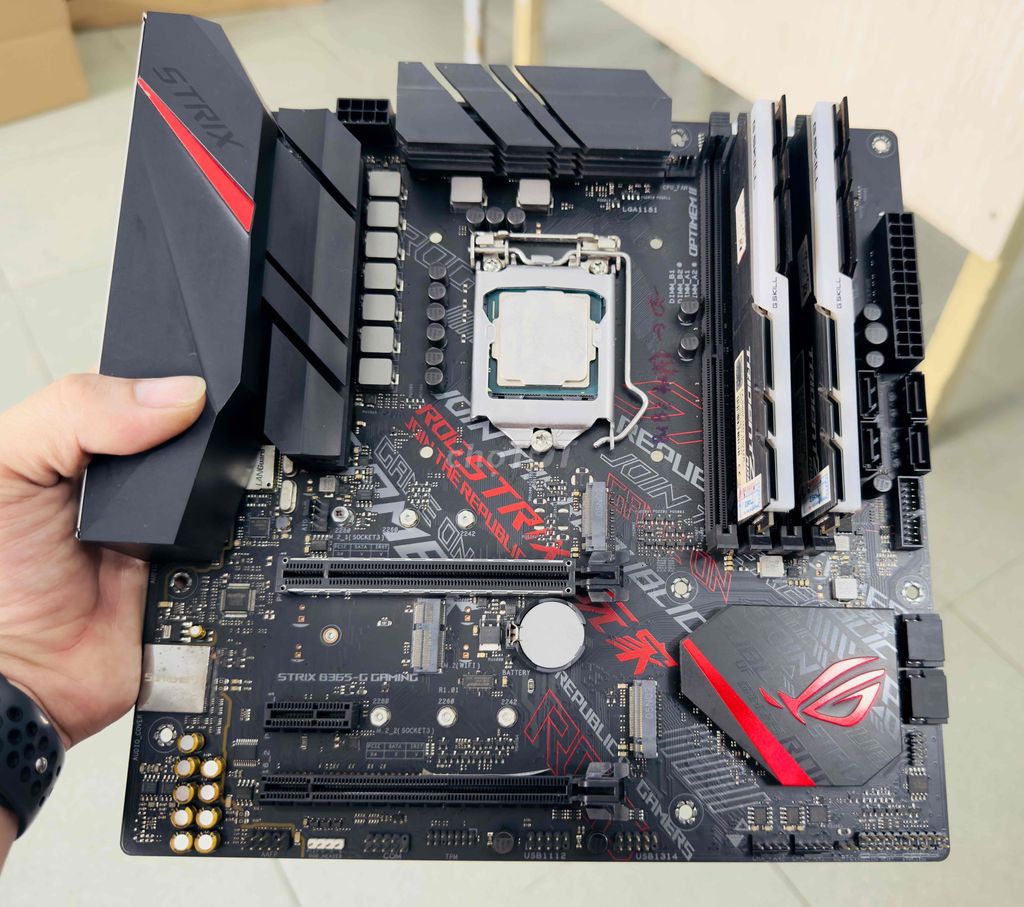 Main Strix B365-G Gaming,i5 9400F,Trident 16G/3000 - 124442492