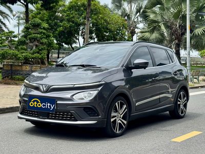 Giá xe VinFast VFe34 và thông tin mới nhất 10/2025