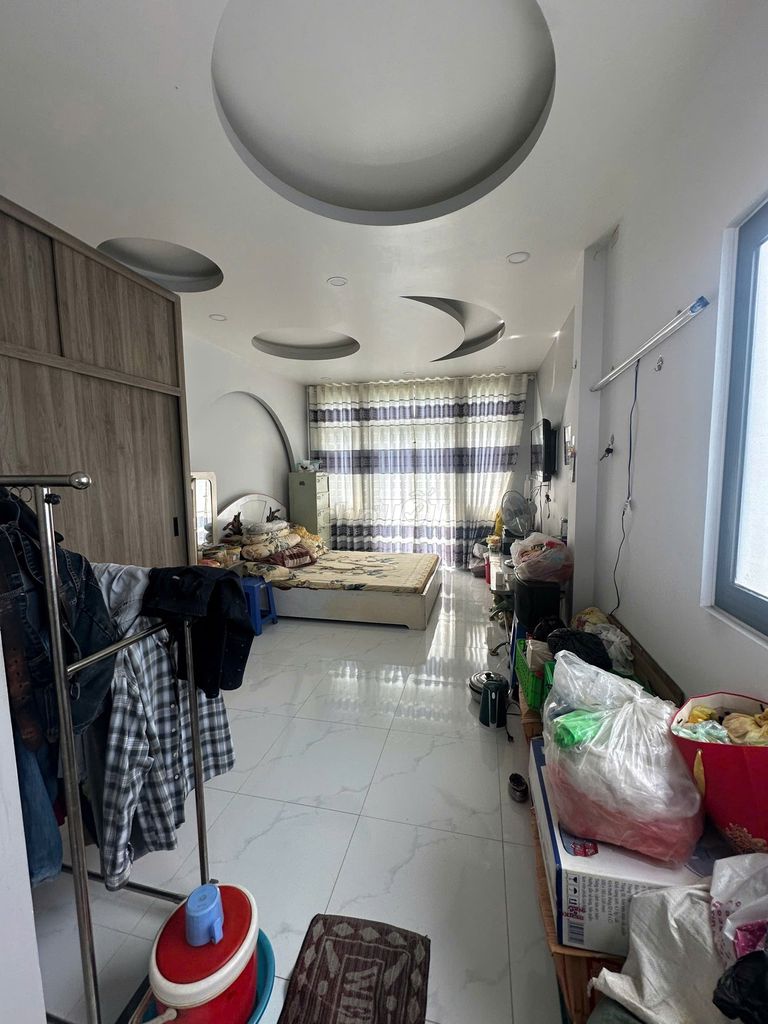 Chính chủ Bán nhà 1 trệt 3 lầu ngay Đầm Sen 3PN giá 1.5 tỉ , SHR ...