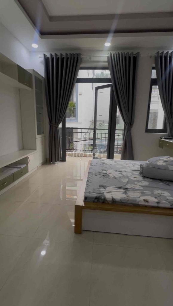 cho thuê nguyên căn 5 tầng hẽm xe tải kinh doanh sầm uất gần công viên ...