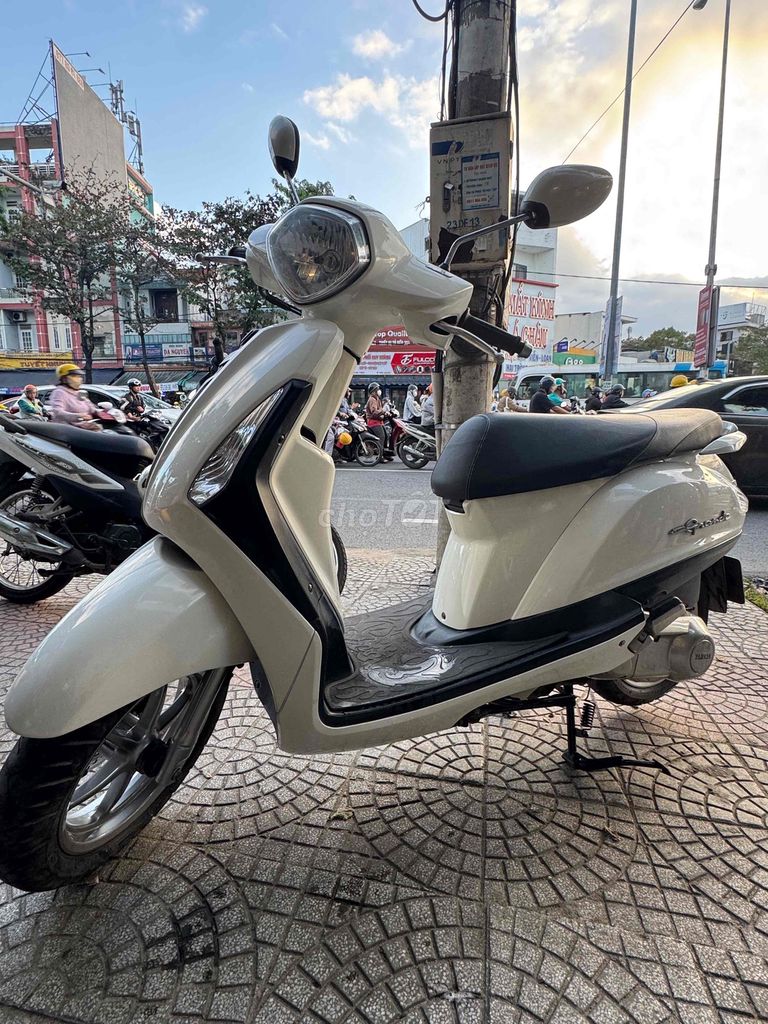 Yamaha Grander 2018 Trắng - 130100526