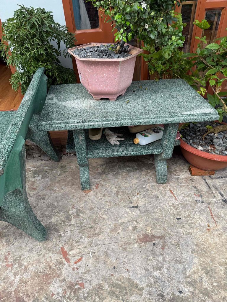 Bàn ghế đá - 129485598