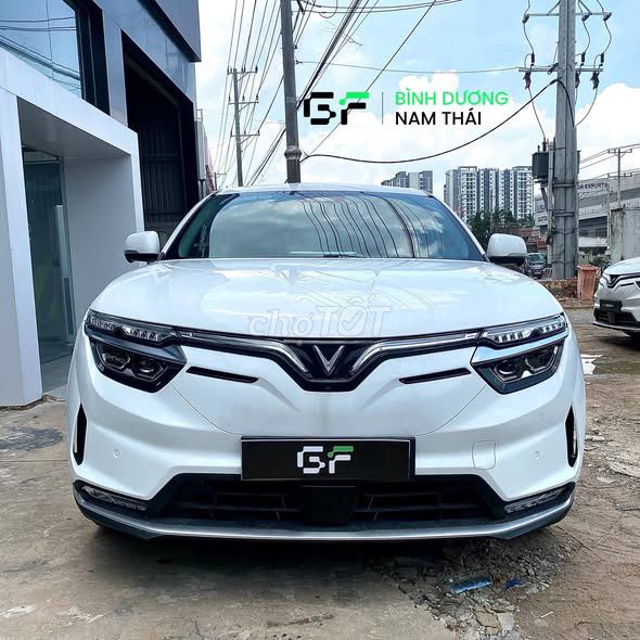 VinFast VF8 ECO CATL 2023 Trắng - 129841653