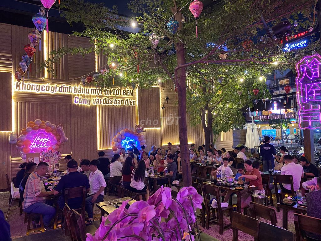 Tuyển phục vụ, hoạt náo cho quán nhậu Tới Bến - 131813692