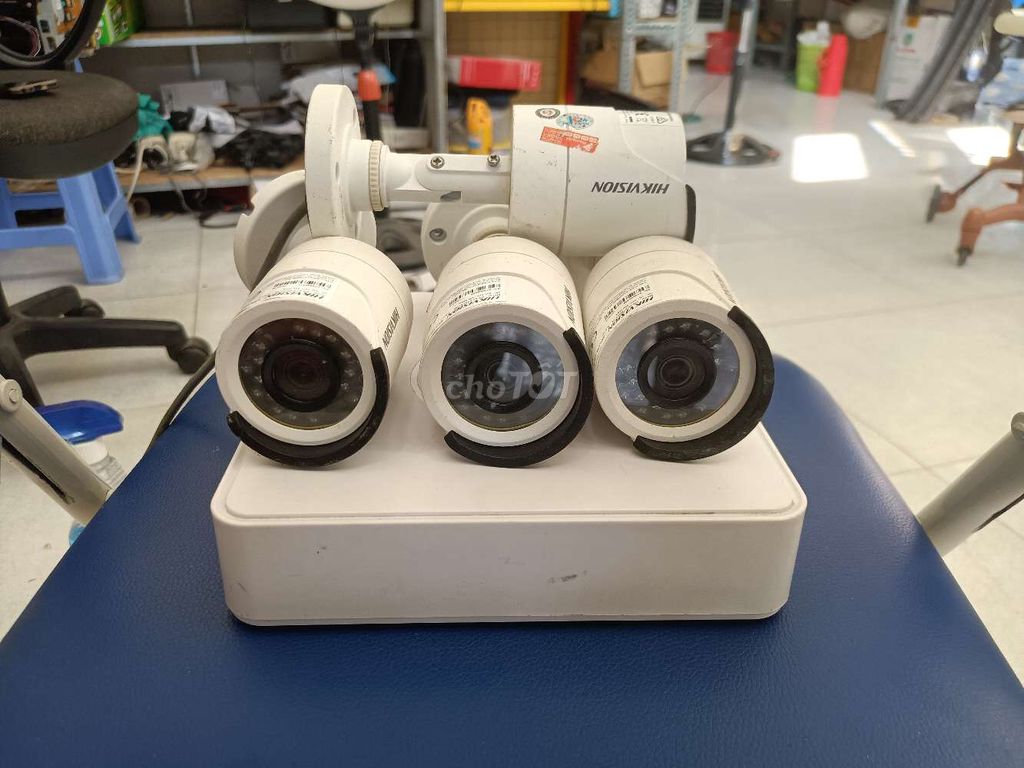 Bộ camera Hikvision 2MP 4 kênh 1TB - 130035544