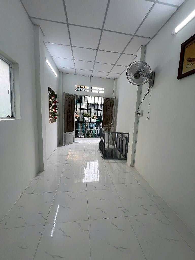 Nhà riêng đường Tạ Quang Bửu Quận 8. DT 20m2 1trệt 2lầu - 4 PN 2WC ...