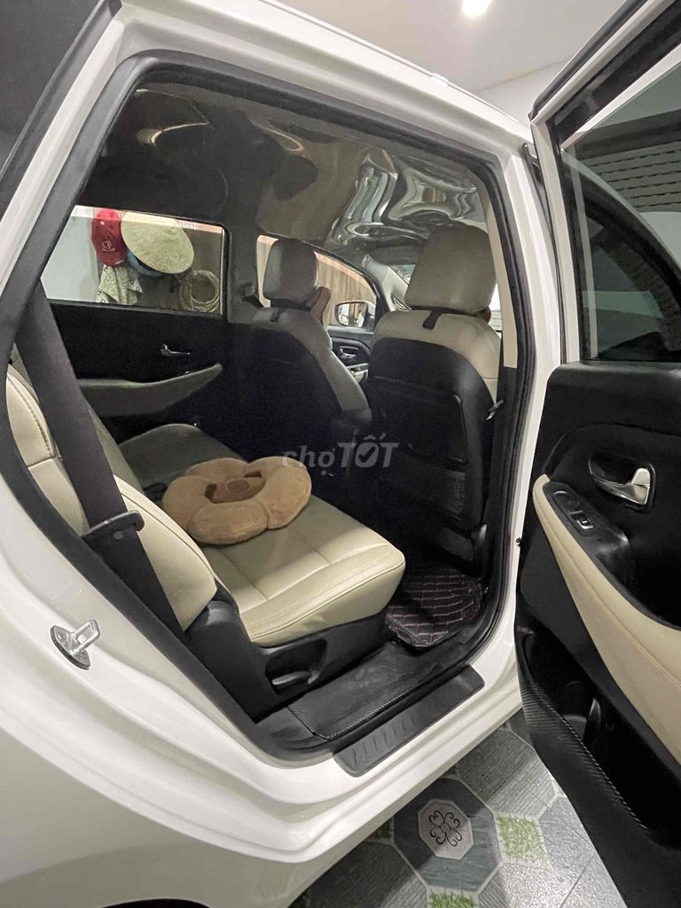 Kia Rondo 2018 Trắng 61.898 km - 129883398