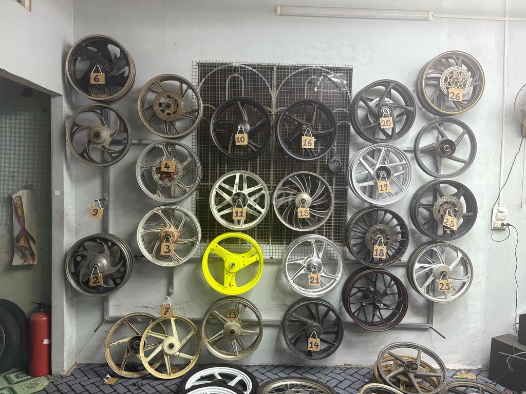 mâm zin tháo xe - 128929742