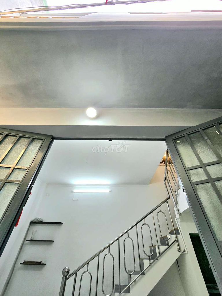 Nhà bán 680 triệu gần quận 4 - 129693468