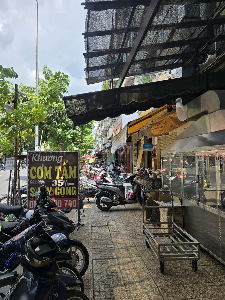 CƠM TẤM KHƯƠNG 1 NỮ LÀM RAU - 129571347