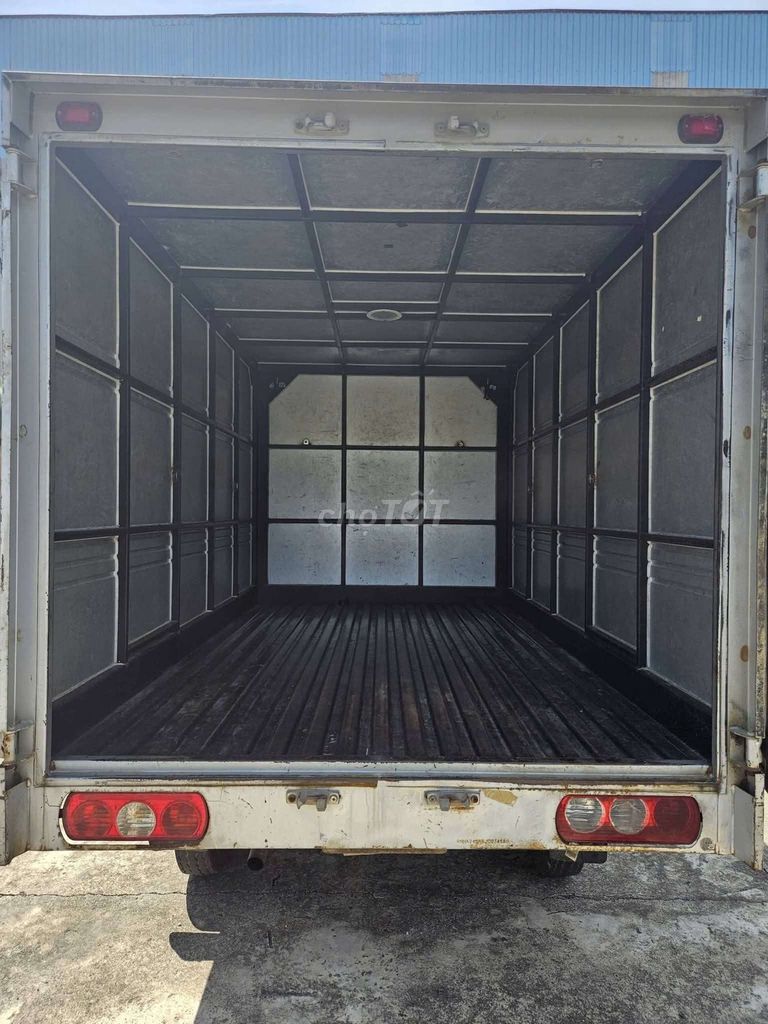 Thaco 990kg đời 2018, Thùng kín dài 2m6 - 129883914