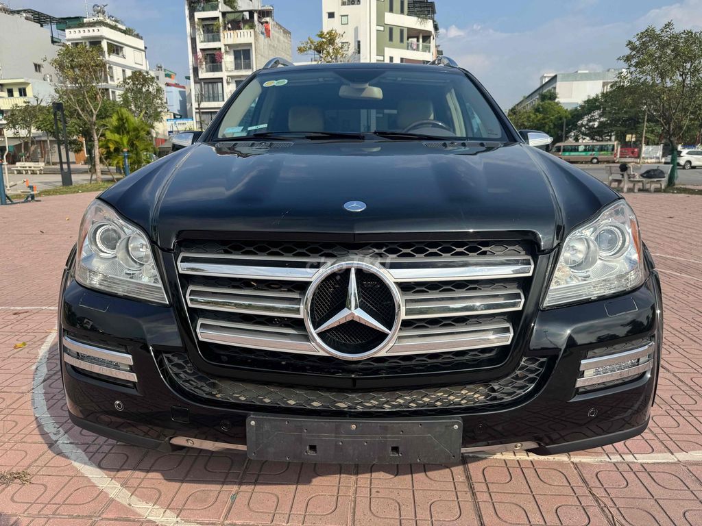 Mercedes-Benz GL550 4Matic Đen - 129886156