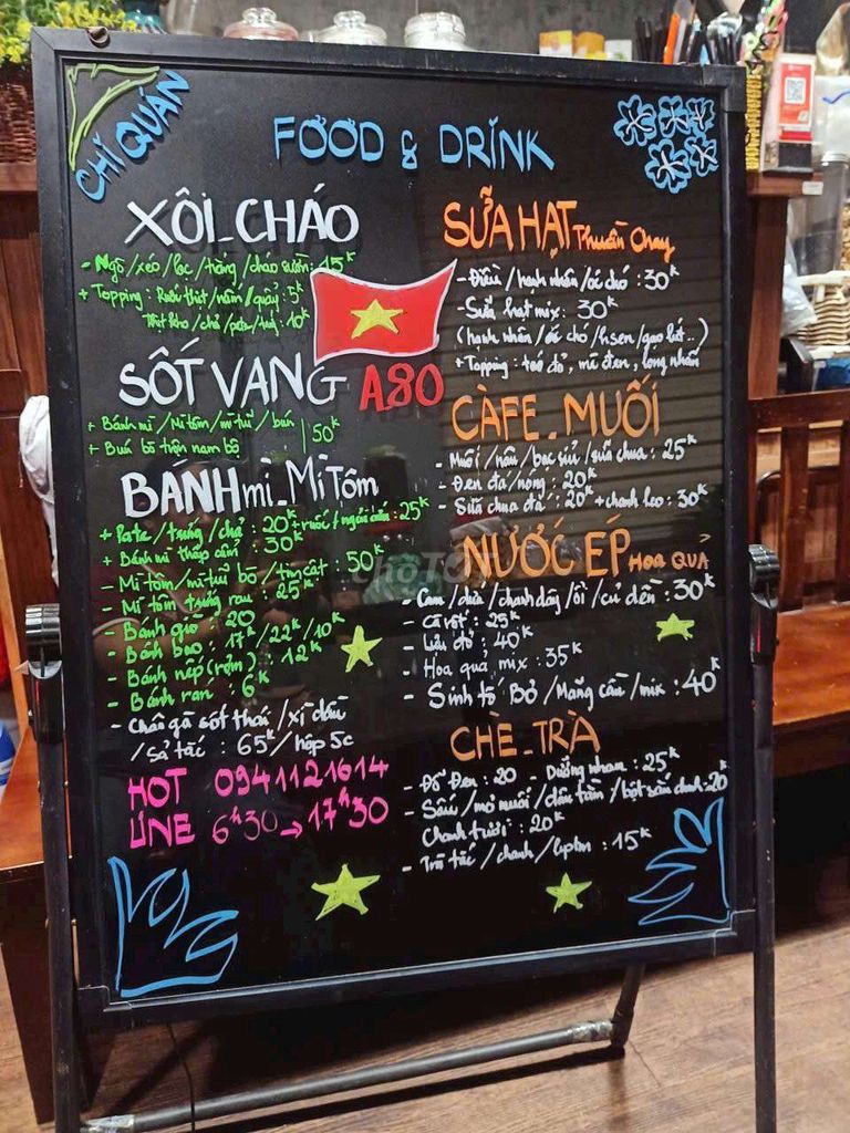 Tuyên nhân viên phục vụ - 130263565