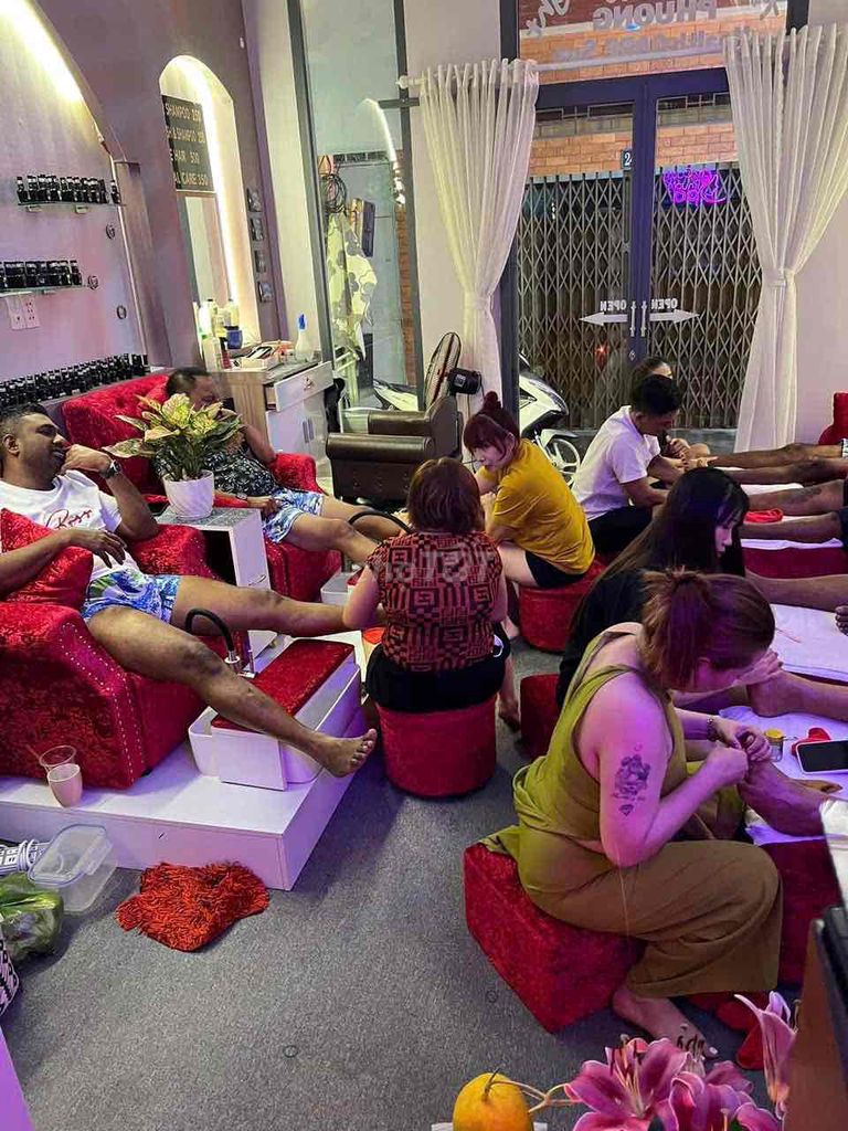 tuyển ktv spa massage - 125808752