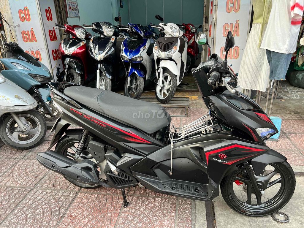Honda Air Blade 2016 Đen - 130320465