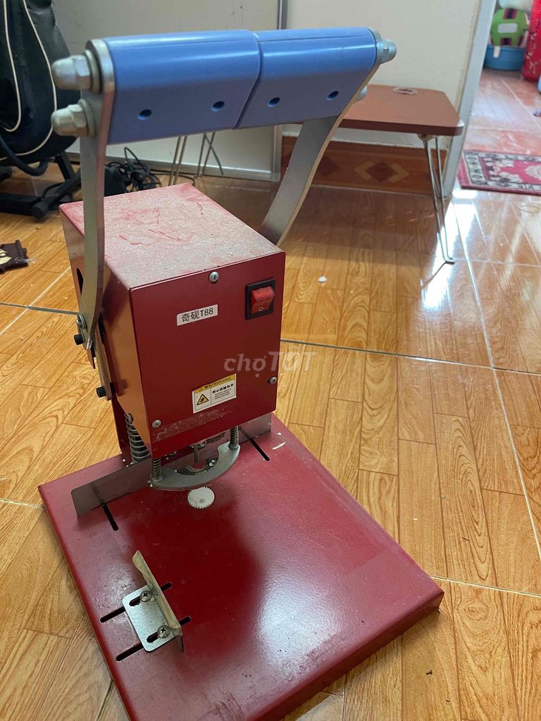 Máy dập lỗ giấy T88 Đỏ đã sử dụng - 129920857