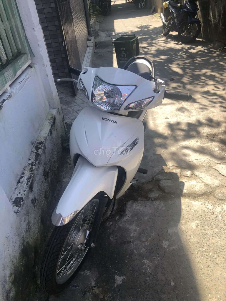Honda Wave 2025 Trắng 2000km - 130311757