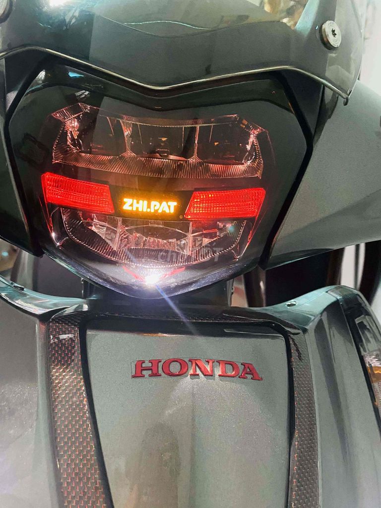 Đèn xe máy Zipat 2 tầng Honda Lead - 130329073