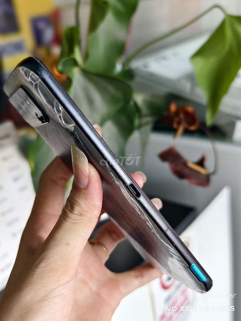 ROG Phone 6D 12GB/256GB Vỡ lưng - 129930101