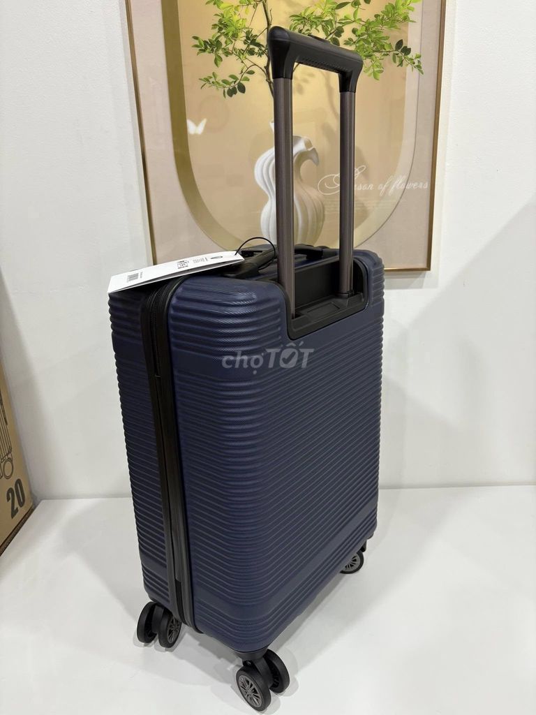 Vali Travelers Choice Oxnard 22 inch - 131287182