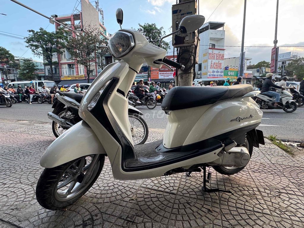Yamaha Grander 2018 Trắng - 130100526
