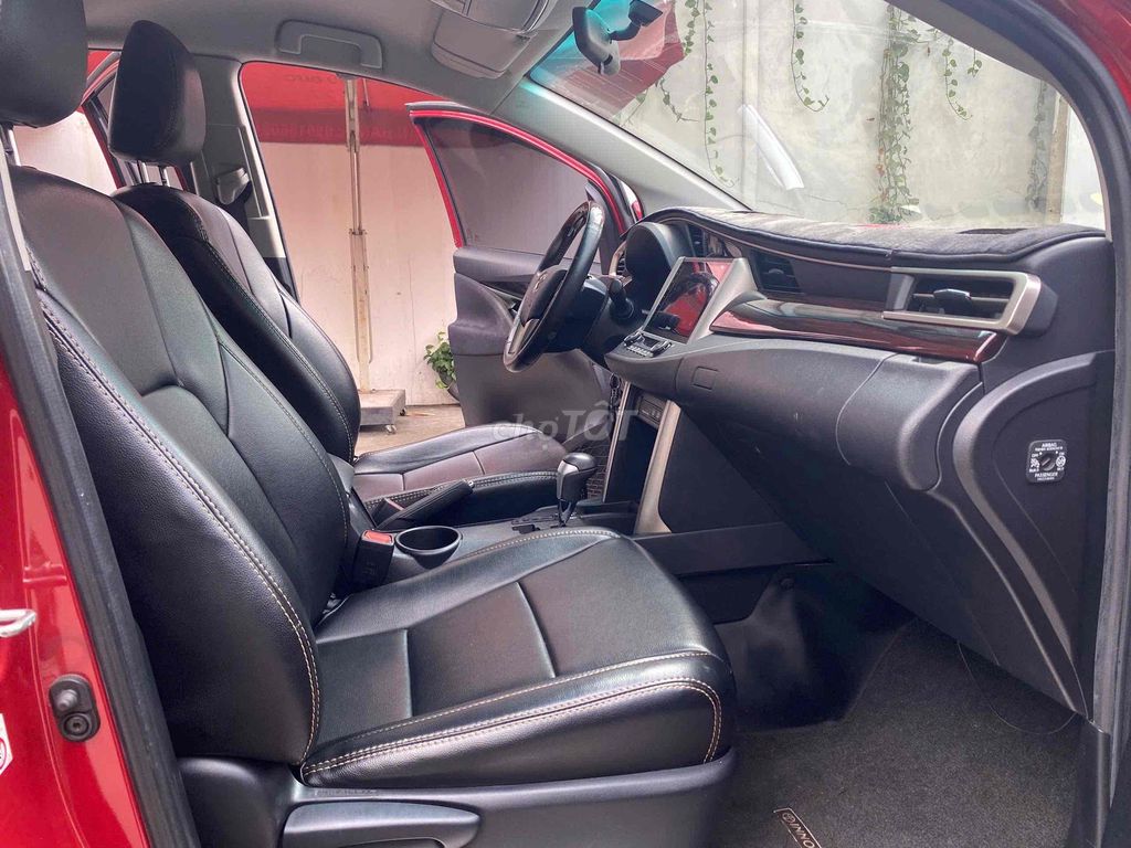 Toyota Innova 2019 Venturer Đỏ 60.000 km - 130321033