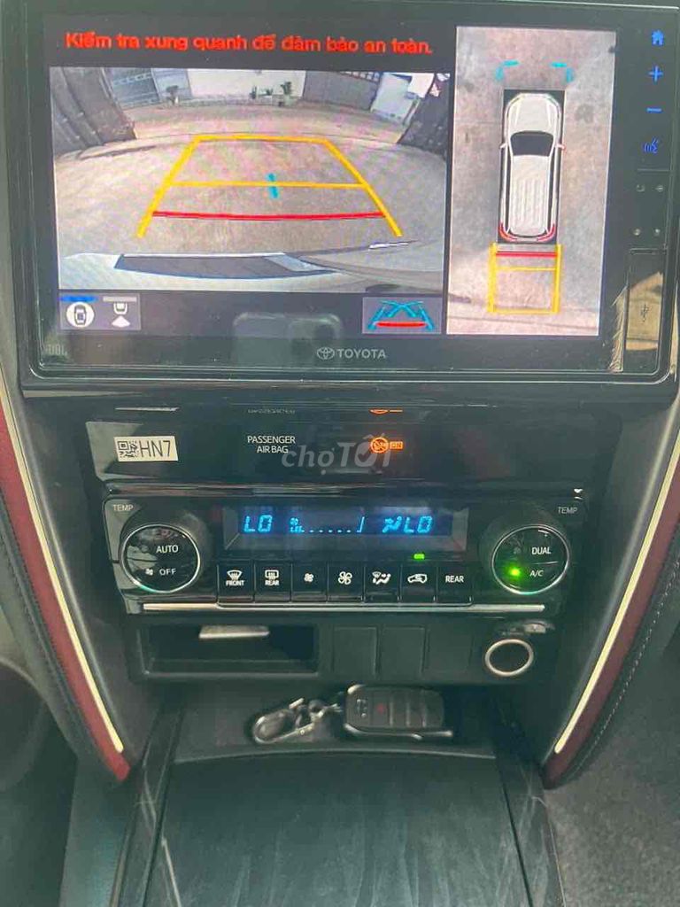 Toyota Fortuner Legender Trắng 10901 km - 130465404