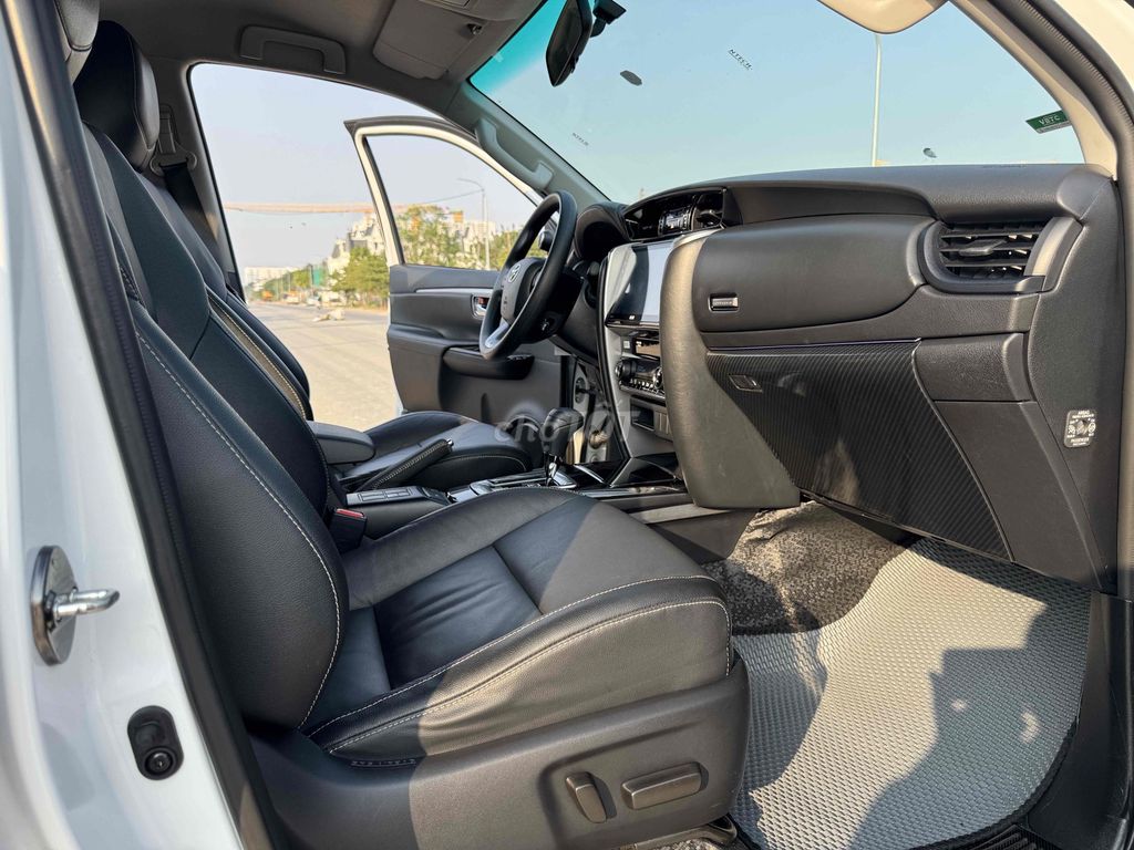 CẦN BÁN TOYOTA FORTUNER TỰ ĐỘNG DẦU MODEL 2025 - 130164914