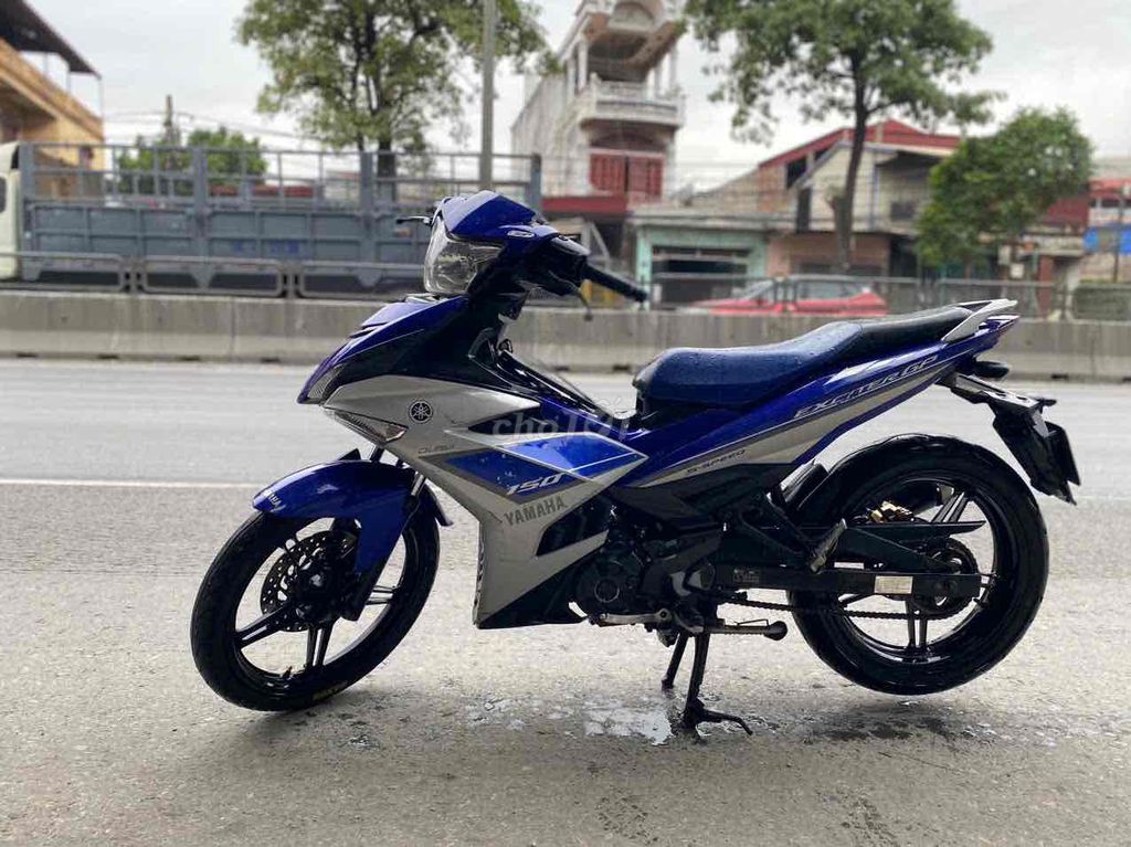 Xe exciter 150 chính chủ đời cao zin cả xe đẹp - 129892059