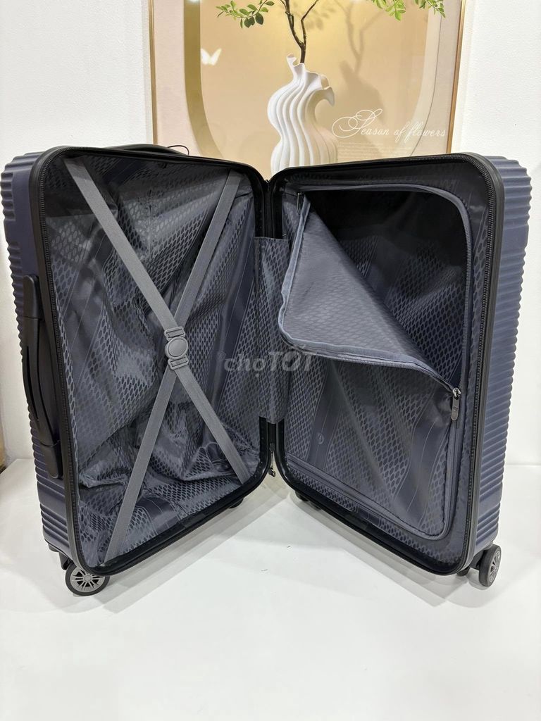 Vali Travelers Choice Oxnard 22 inch - 131287182