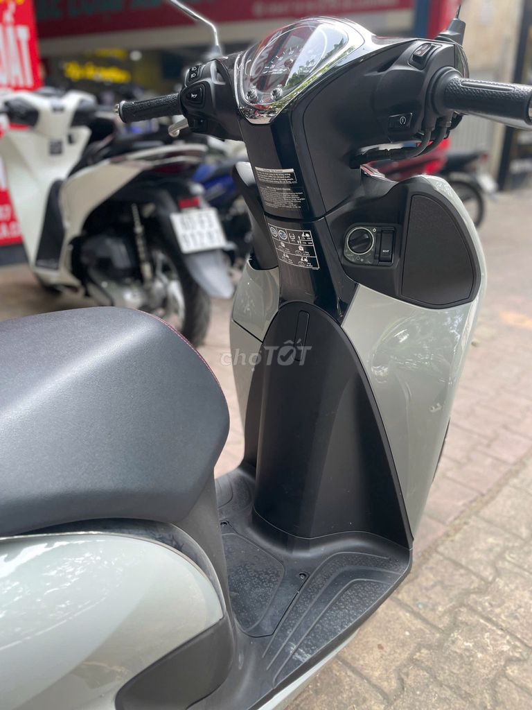 Honda SH Mode ABS 2023 Xám 900 km - 130279155