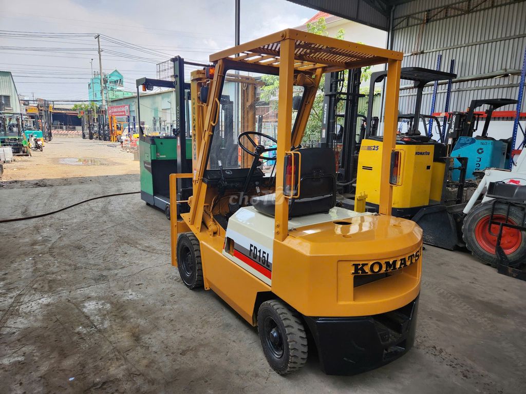 Xe nâng dầu 1.5 tấn Komatsu FD15L-14 giá rẻ - 132285924
