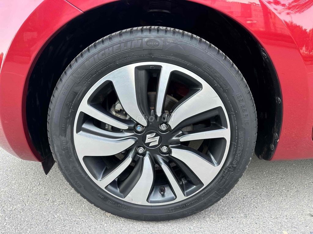 Suzuki Swift 2018 1.2AT GLX 60000 km Nhập Khẩu - 129405873